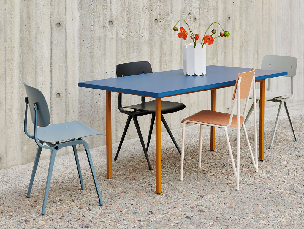 HAY의 2색 테이블 · Really Well Made